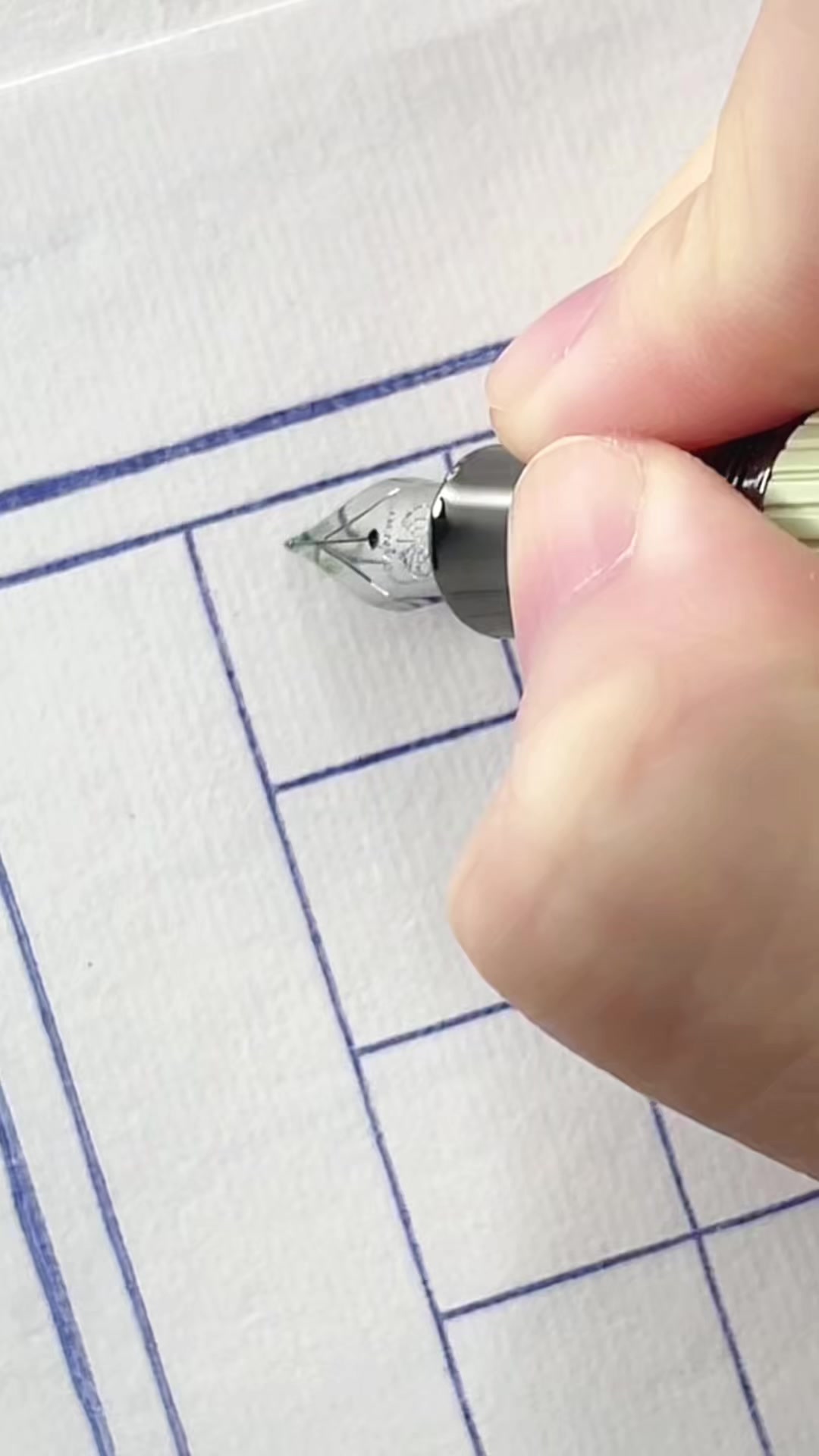 墨水的节制感写出来了~ #练字 #文具安利 #钢笔 #学习用品 #送礼推荐