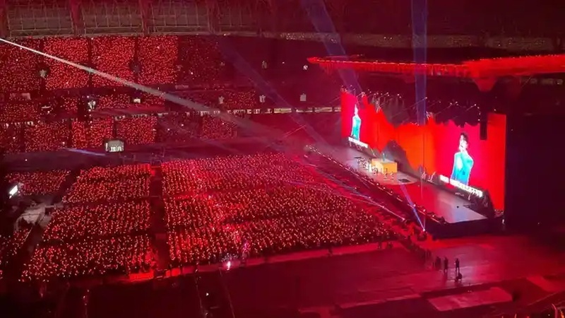 凤凰传奇演唱会全场唯一一首跟不上歌词的歌