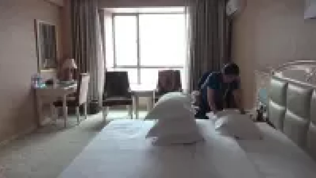 胜高酒店客房实操教程(房间清洁流程) 标清(270P)(2)