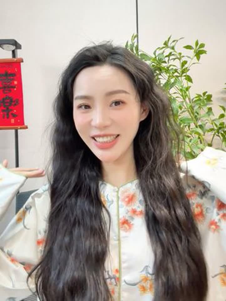 烫头、美甲、买新衣服,你们的过年三件套是啥?