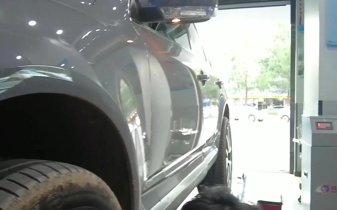 线上买轮胎,质量能有保障吗?动平衡无法解决的抖,只能道路力做测试。