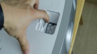 小客厅少花钱玩大屏幕,侧投是唯一出路,明基W1120投影仪测评!