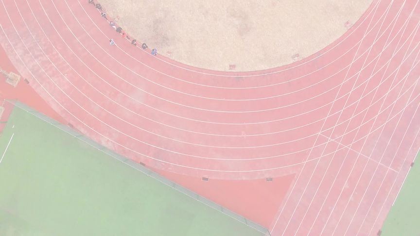 平凡的岗位上建功,为国家体育事业贡献巾帼之力。我是王庆艳