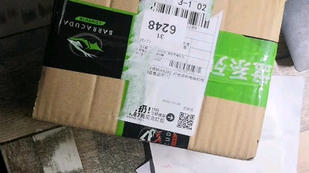 开箱4T硬盘(西数)垂直