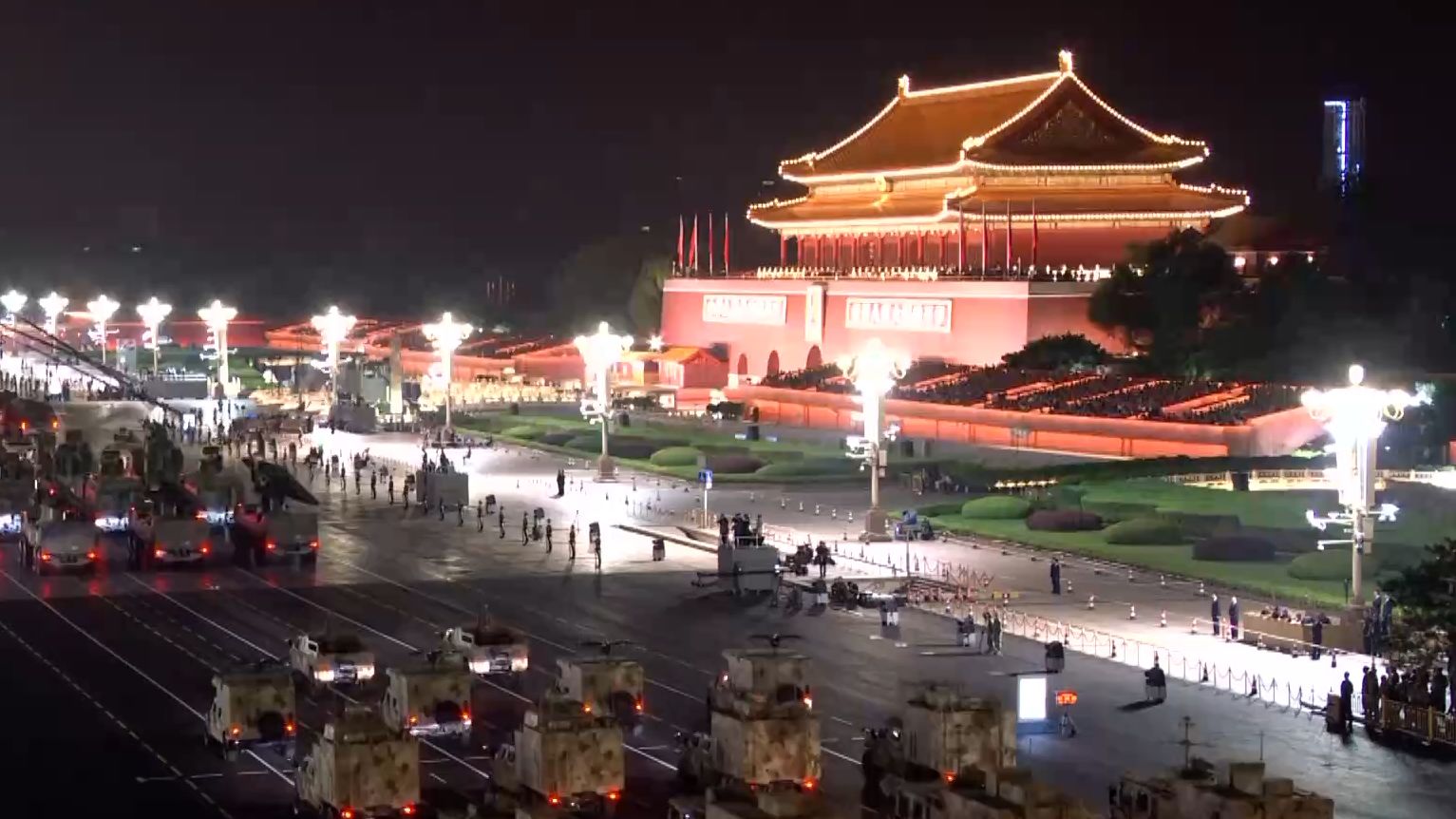 ...抗日战争暨世界反法西斯战争胜利80周年大会第二次综合演练顺利完成