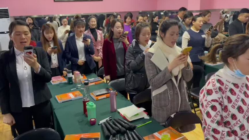 64期商务主持开启了,想要参加的赶快来!