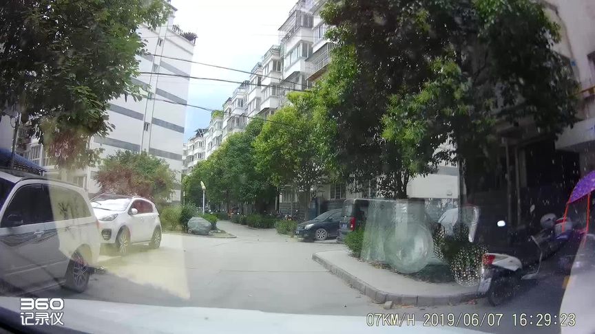 刚入手的360行车记录仪录取的一段行车视频看看画质如何