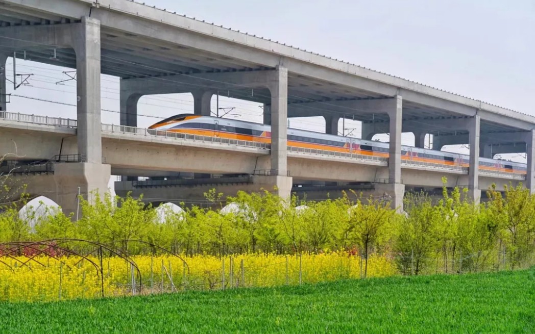 一桥三用!高铁、城际铁路、公路聚一起了!