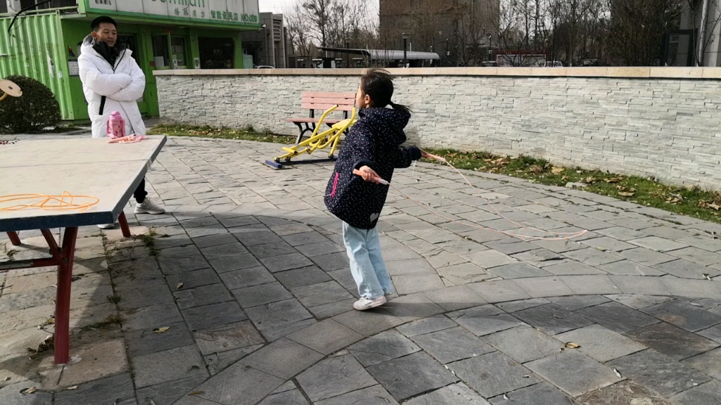 #加油一年级#儿童跳绳技能逐步引导要领: