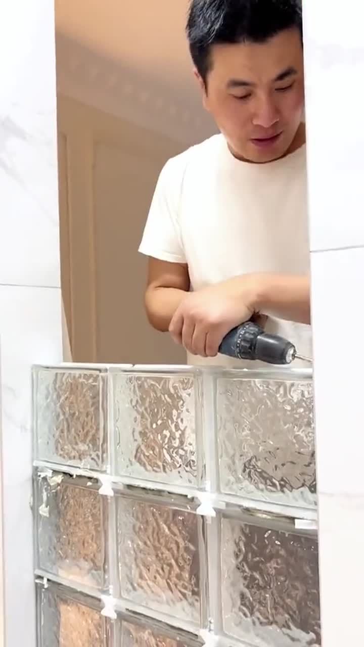 卫生间没有窗户这样采光可以吧,玻璃砖安装装修施工.