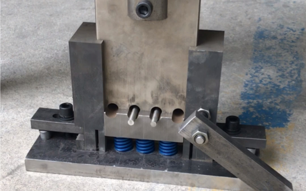 实心圆钢铁棒切断模具