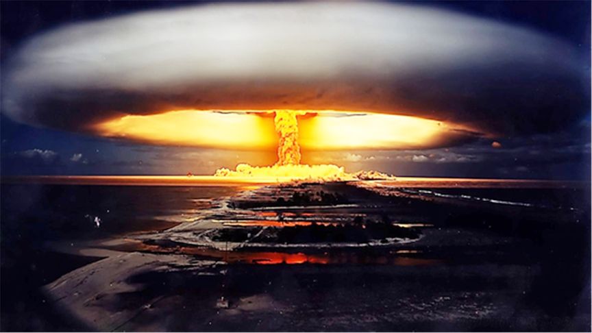 北方边境驻守127万部队,试图用200枚核弹点明中国,却又自动撤离