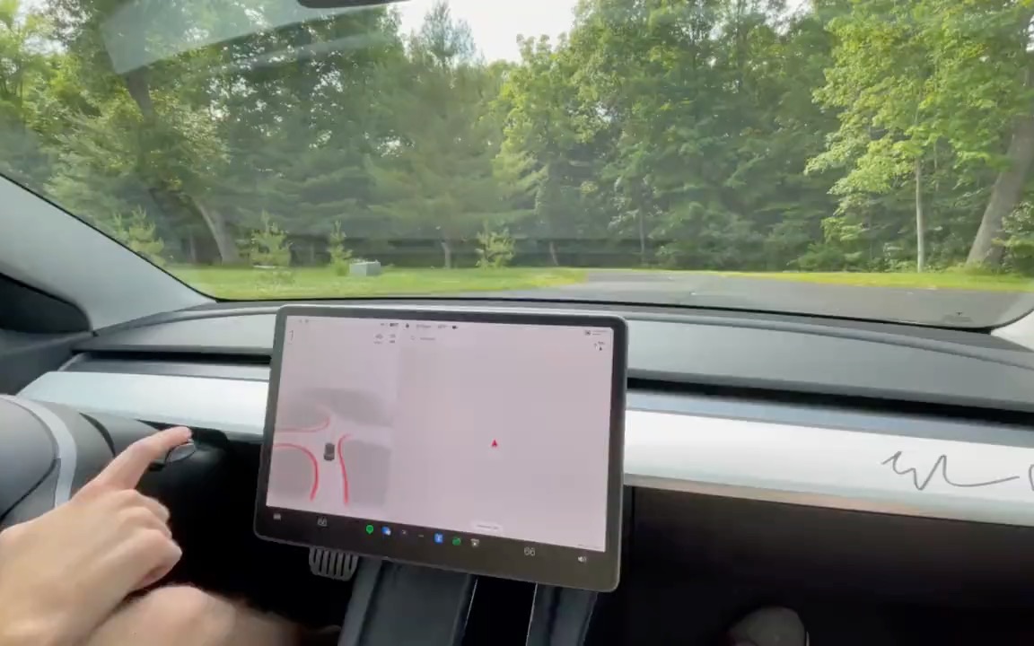 特斯拉FSD Beta在完全无标记道路使用