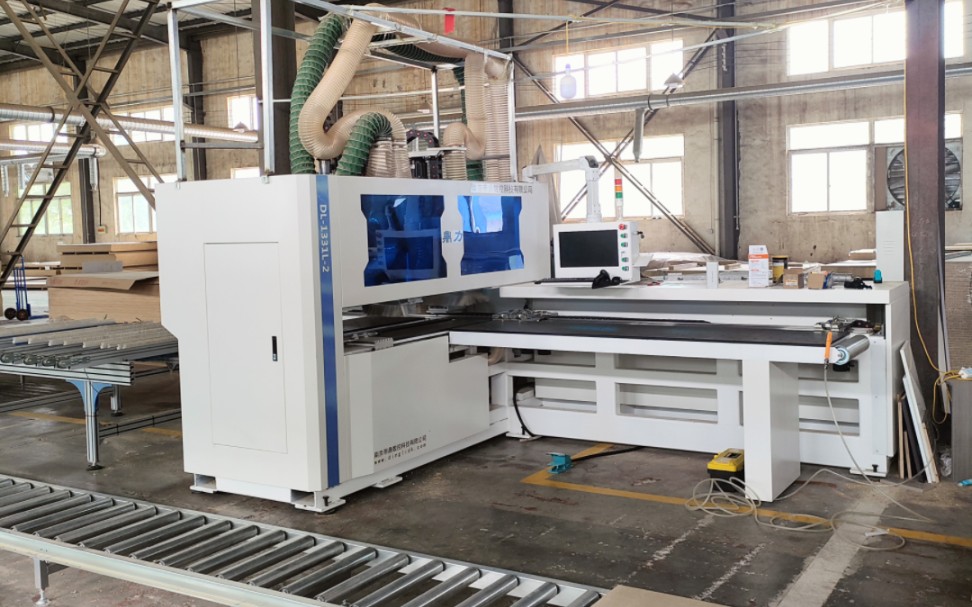 合肥爱格全屋定制,3台pur封边机,2台激光封边机,这种规模放心吗?