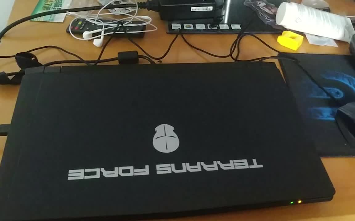 【萌叔爱搞机】P750ZM准系统,那些傻大黑粗的台式CPU笔记本(之一)