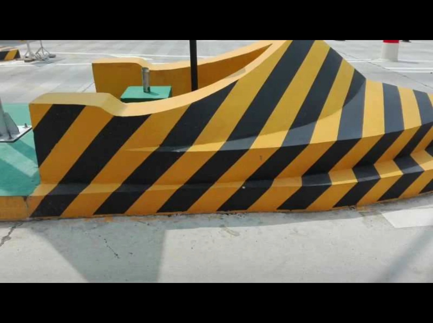 安全岛模具钢材质