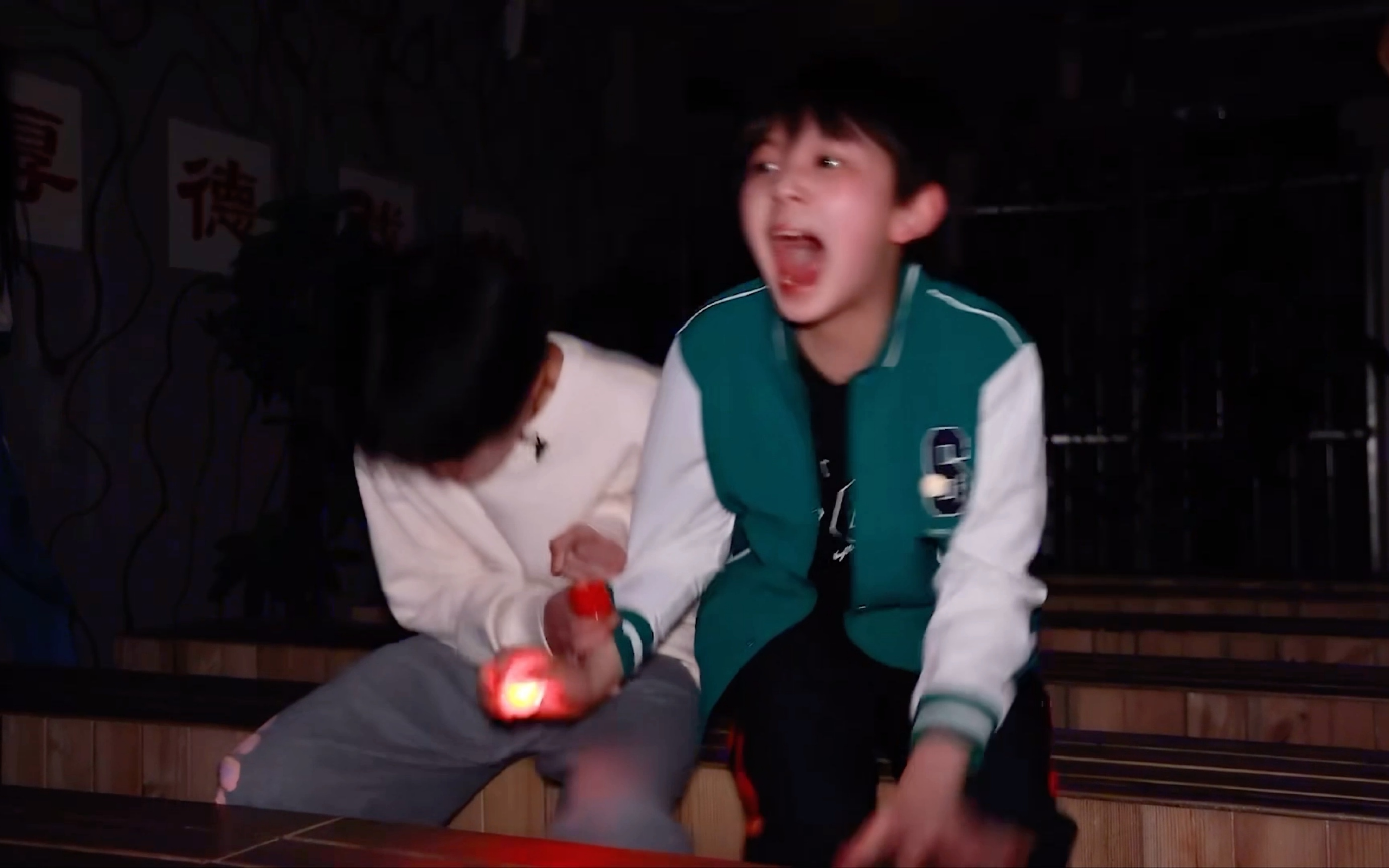 【鬼屋cut】汪浚熙&陈浚铭| 两个崽崽太可爱了!|TF家族四代