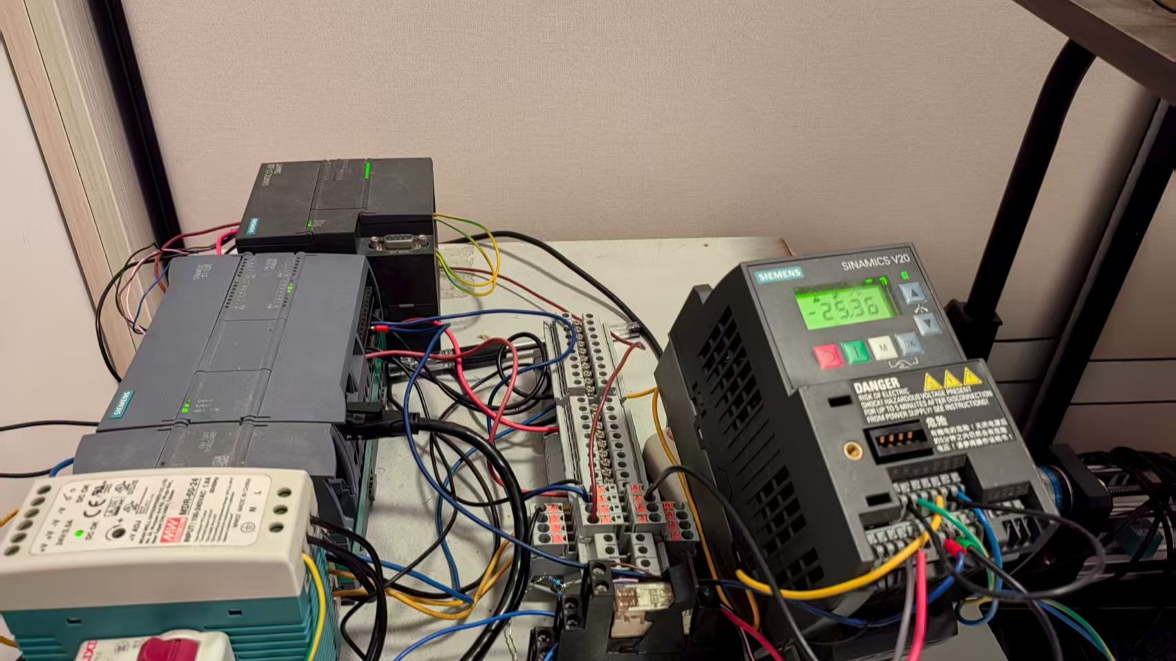 全网最详细的西门子1200plc控制西门子v20变频器参数设置