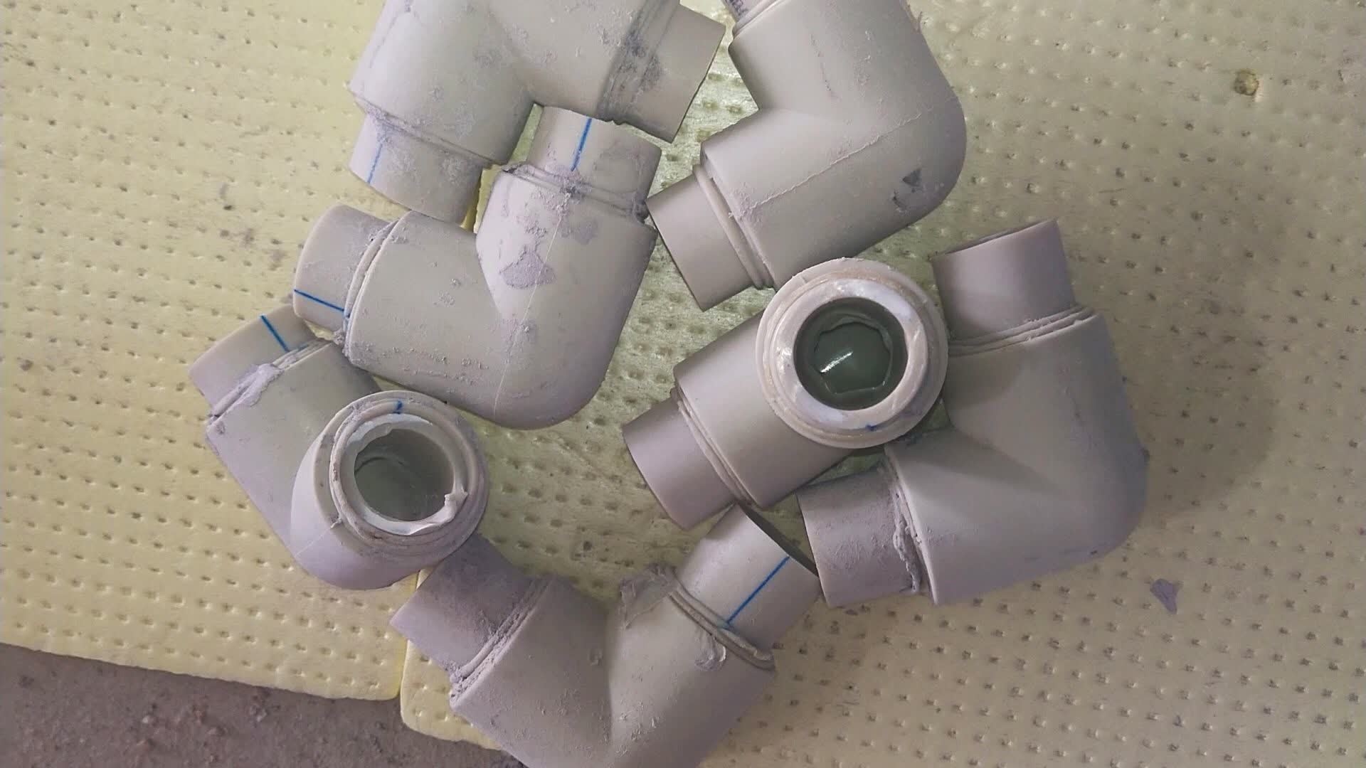 新房装修工程预留管道全换了,看哈工程人安装的管件.