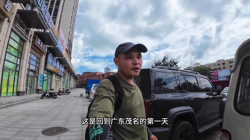 三个人租车自驾新疆,一个月到底要花费多少钱