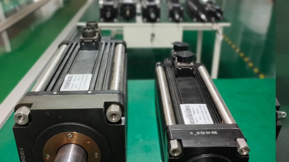 一体式伺服电动缸展示