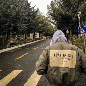 嗯白桃乌龙 