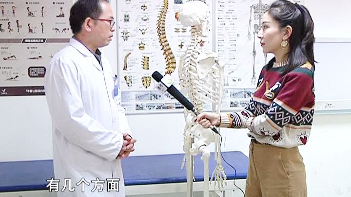 颈椎病如何预防,经常换姿势和选一个合适的枕头是关键