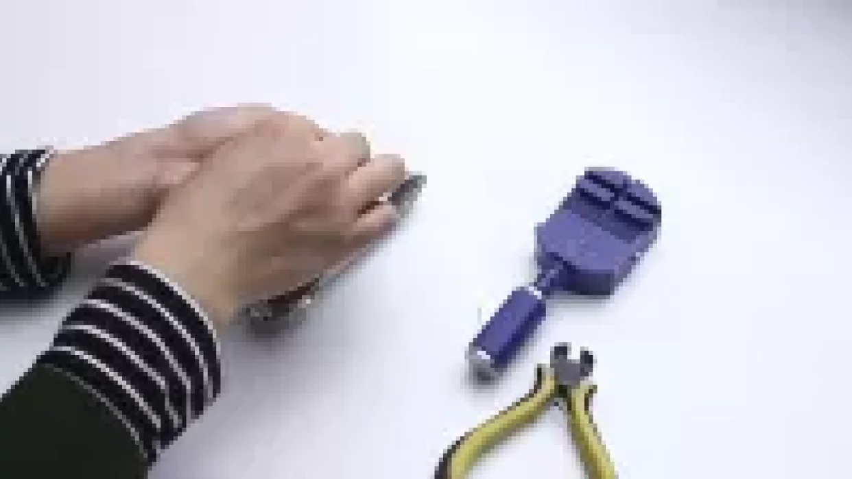 调表器-三宅一生腕表