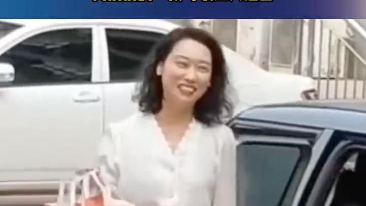 高校班主任悄悄准备一车毕业礼物送学生,离别前的一段叮嘱让人泪目!