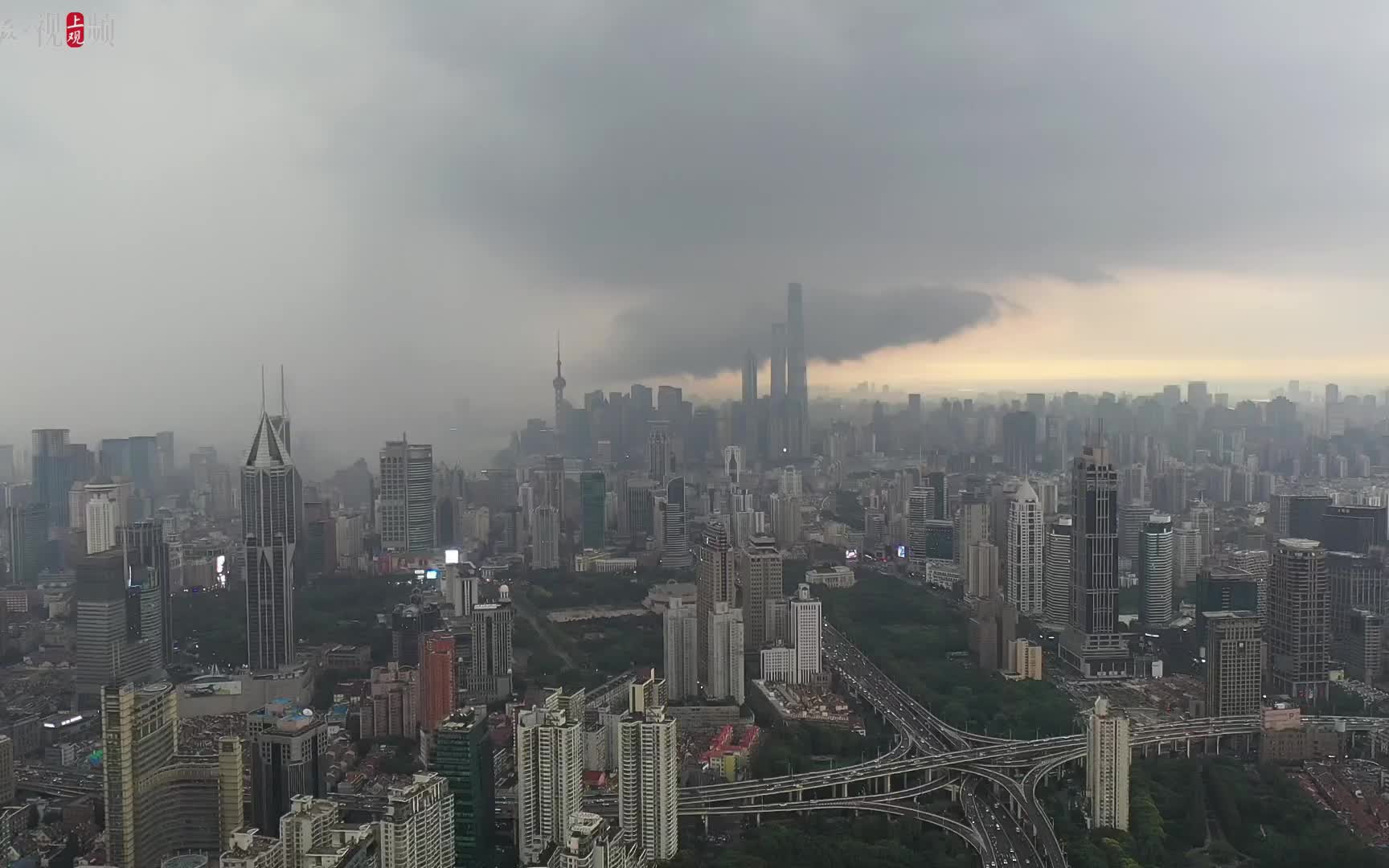 暴雨将至白昼如夜,上海将现1小时35毫米以上强降水
