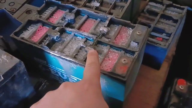 想知道电池断格怎么检测进#电瓶修复技术 #电池修复#新能源