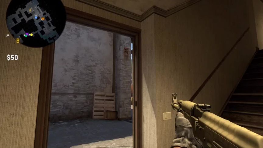 这次的bot比之前那站着不动的难打多了#csgo