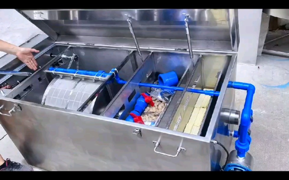 一款懒人鱼池过滤器来啦!免清洗、自动排污,养鱼神器。