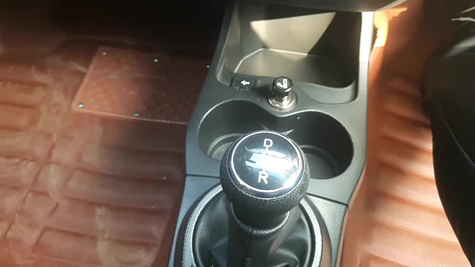 长安奔奔mini-E档位,三个档位,很简单【来自懂车帝车友圈】