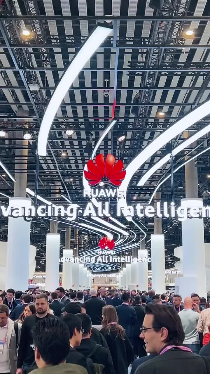 ...华为最新6G技术,Mate旗舰手机,智能穿戴,升腾950超节点创新产品...