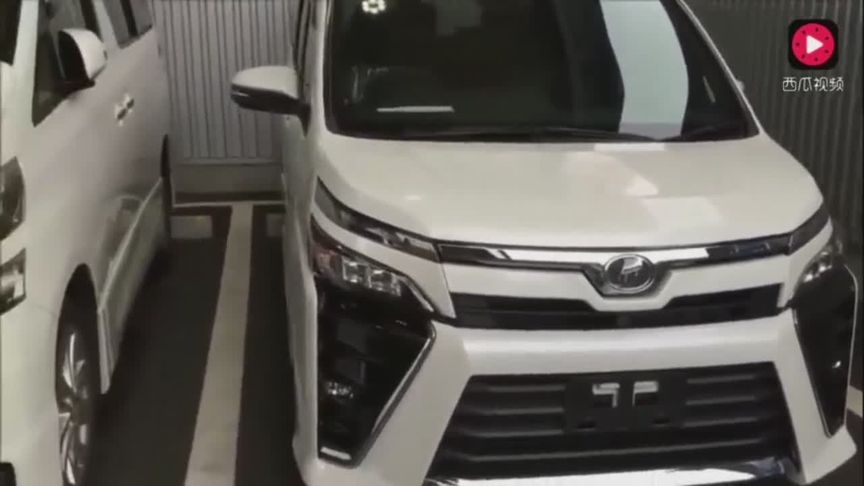 同价位本田MPV,一辆200多万上路,一辆20多万,落地价让人意外!