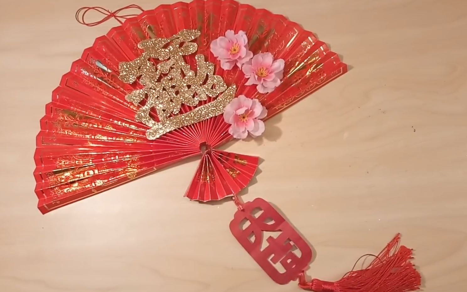 新年就要到了 快点动手自制新年装饰 扮靓你的家吧