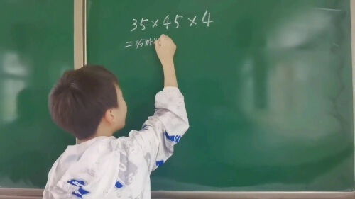 计算有技巧:3个孩子都做错了,看看到底怎么做?