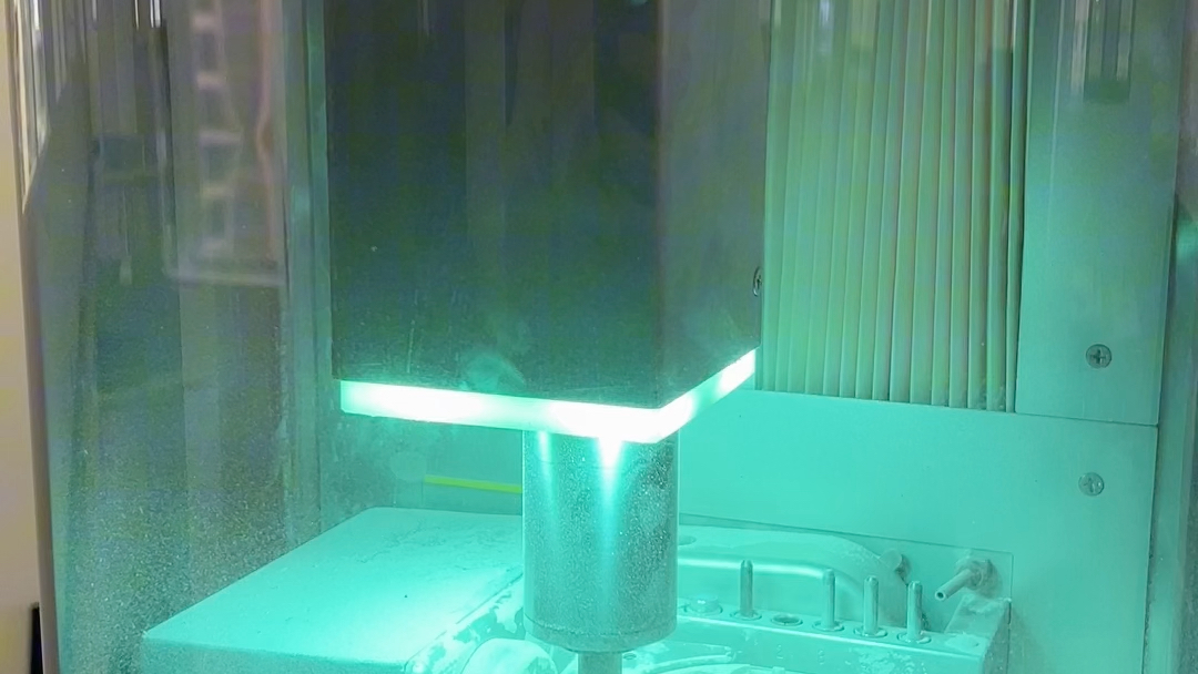 ...氧化锆研磨仪,义齿精雕机。源头工厂,可OEM代工贴牌,全流程技术支持,