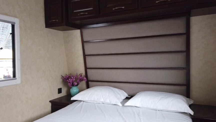 “豪华移动别墅”,按五星级酒店标准装修的营地房车!