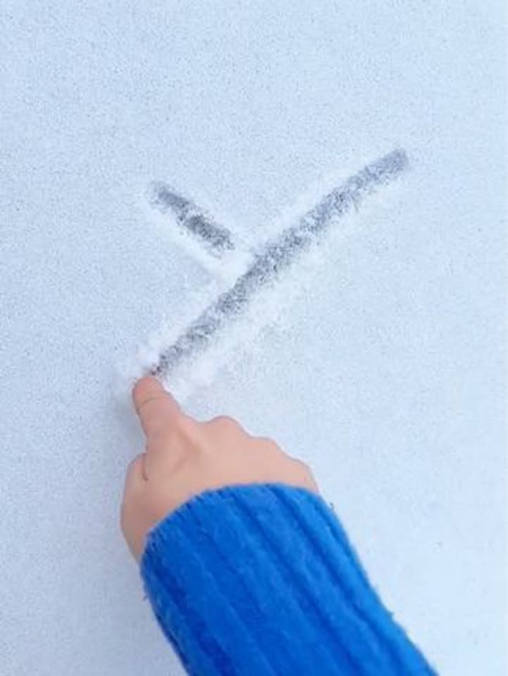 雪地爱心画#雪地画#我期待的不是雪而是有你的冬天#简笔画