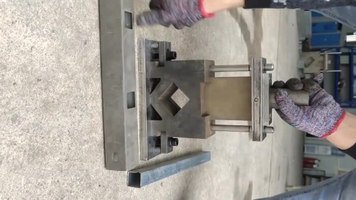 这样的冲压模具真不错