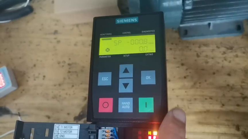 变频器:西门子G120C端子启停4-20mA模拟量调频设置方法