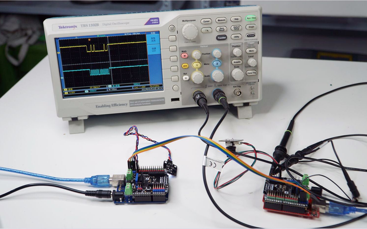 用示波器理解 Arduino I2C 数据通信