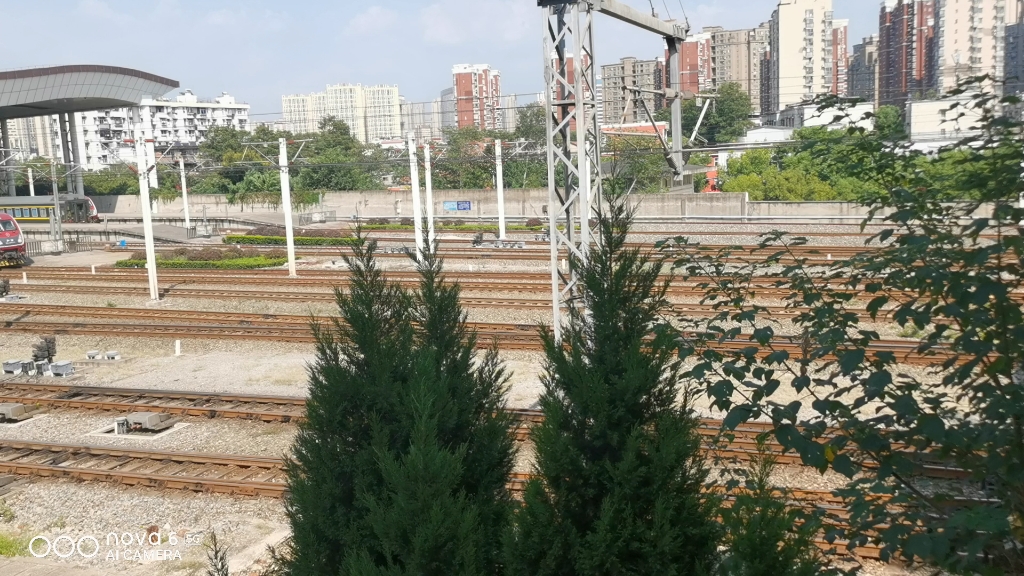 K458次列车进武昌站+K1080次列车的车底进武昌站