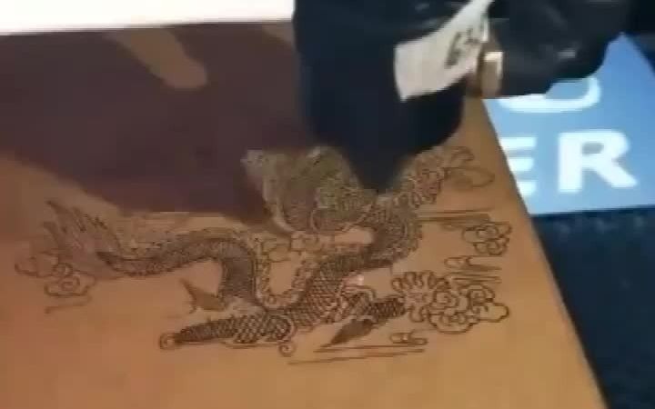 晨安激光9060雕刻机纸箱刻画