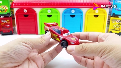 小赛车汽车总动员和工程车卡车儿童玩具