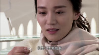 结婚戒指都是限量刻字的,新婚夫妻满脸甜蜜!
