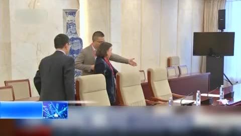 医保局专家为百姓砍价 “贵族药”降到“平民价