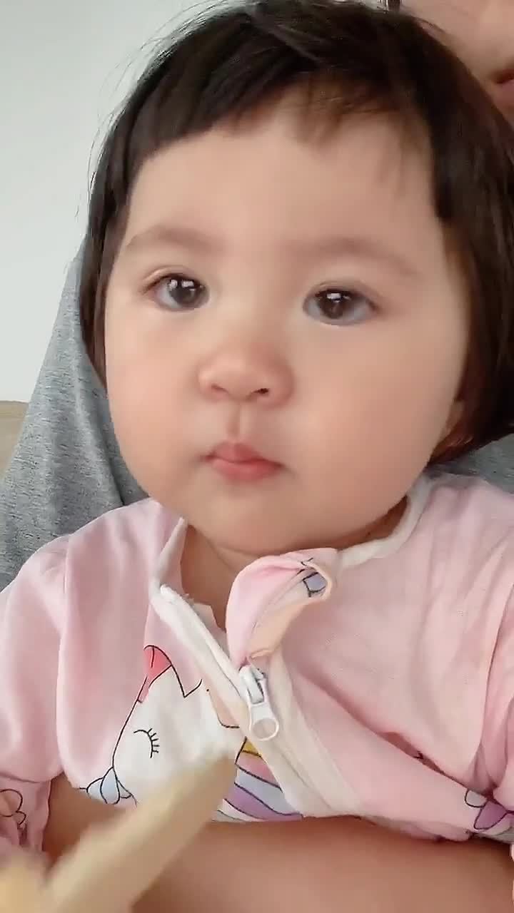 我频繁的记录着你的成长因为我知道你终将马不停蹄的长大而以后的我...